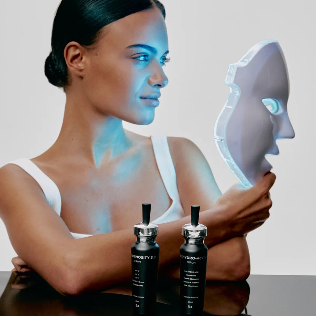 Máscara LED: Beneficios y sus 7 contraindicaciones | MÁSCARA LED & CARE